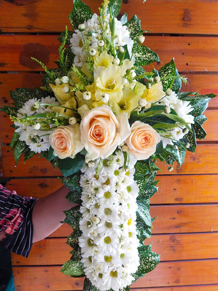 Rangkaian Bunga Salib Murah dan Cantik di Medan